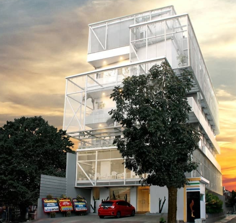 Pencuci Piring Hotel Lenora Bandung | AtmaGo