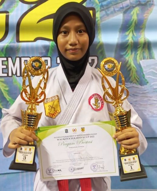 Siswi MI Al-Azhar Menganti Juara Internasional Open Karate Championship ...