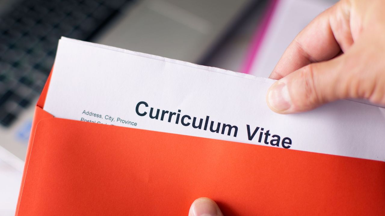 Bagaimana cara mencantumkan hobi dan minat di CV secara efektif. | AtmaGo