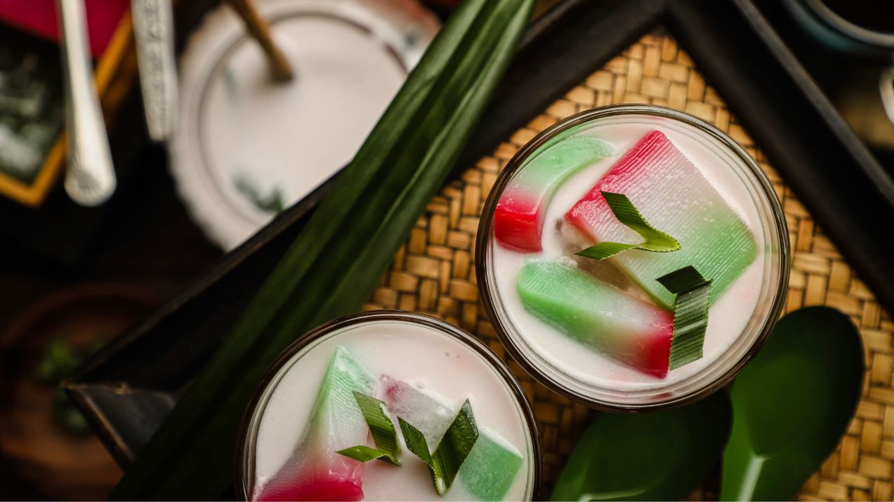 Sejarah Es Selendang Mayang | AtmaGo