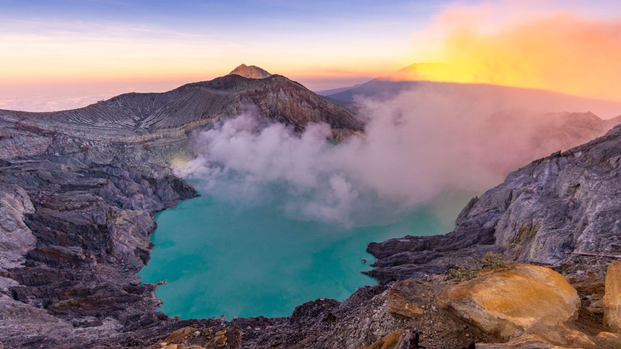 Blue Fire: Pesona Indonesia di Jawa Timur | AtmaGo