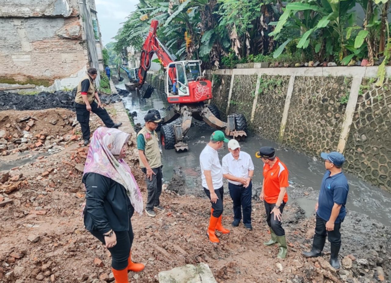 Warga Kelurahan Gunung Apresiasi Sudin SDA Jaksel Gercep Keruk Kali ...