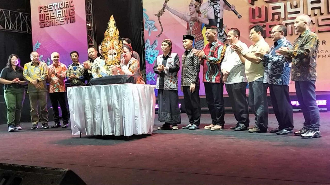 Walikota Semarang Resmikan Patung Bima dan Srikandi, Buka Festival ...