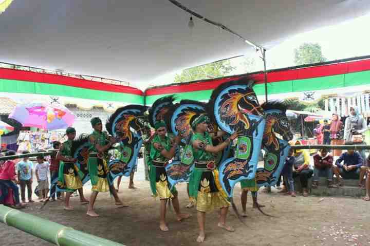 JATHILAN,, ANTARA SENI, MAGIS DAN AGAMA | AtmaGo