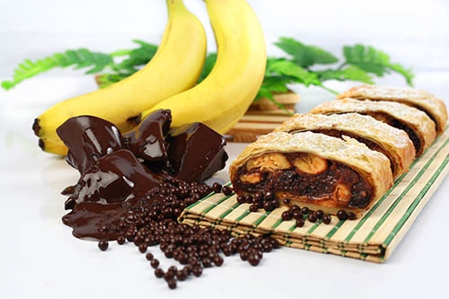 Malang Strudel oleh-oleh terbaru dari Malang | AtmaGo