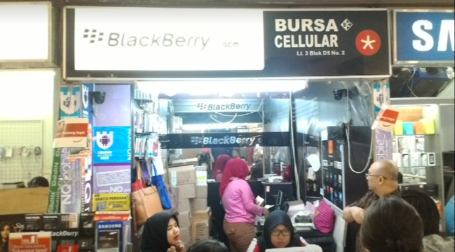 (Lowongan Kerja) Dibutuhkan Karyawati Frontliner Toko Handphone di ...