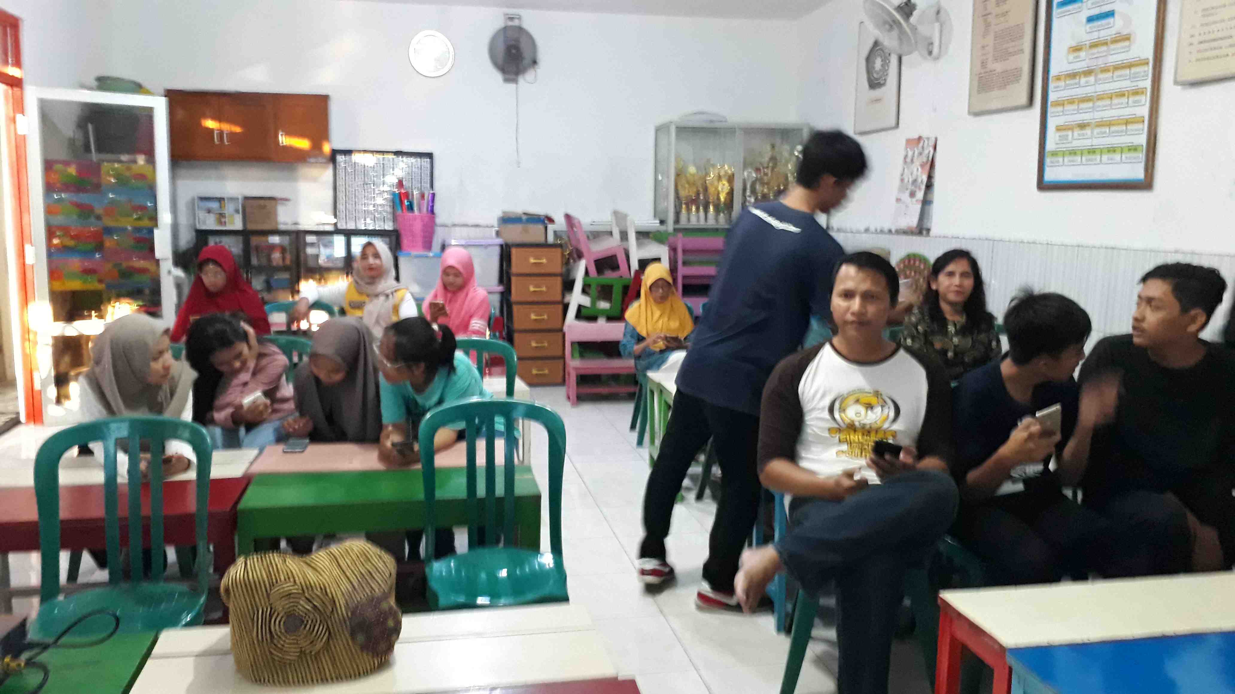 sosialisasi atmago bersama warga simokerto | AtmaGo