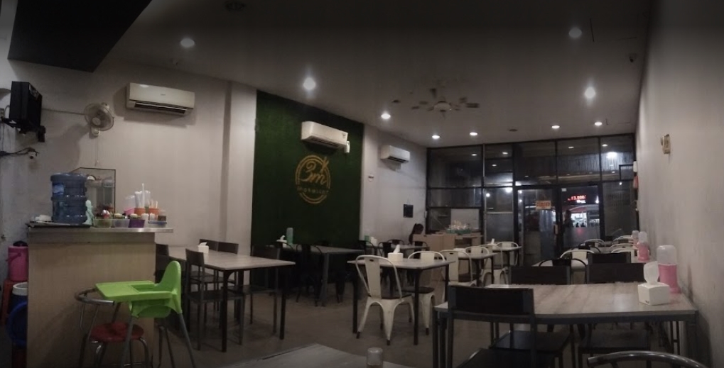 (Lowongan Kerja) Dibutuhkan Koki, Helper, Waiter/Waitress, dan Kasir di ...