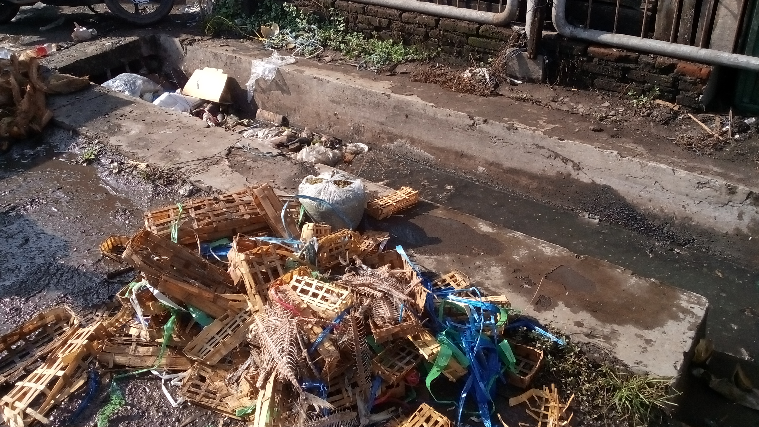 Bencana Mendambakan Pasar Tradisional yang bersih jauh dari kesan jorok ...