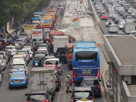 Flyover Kuningan Efektif Kurangi Macet | AtmaGo
